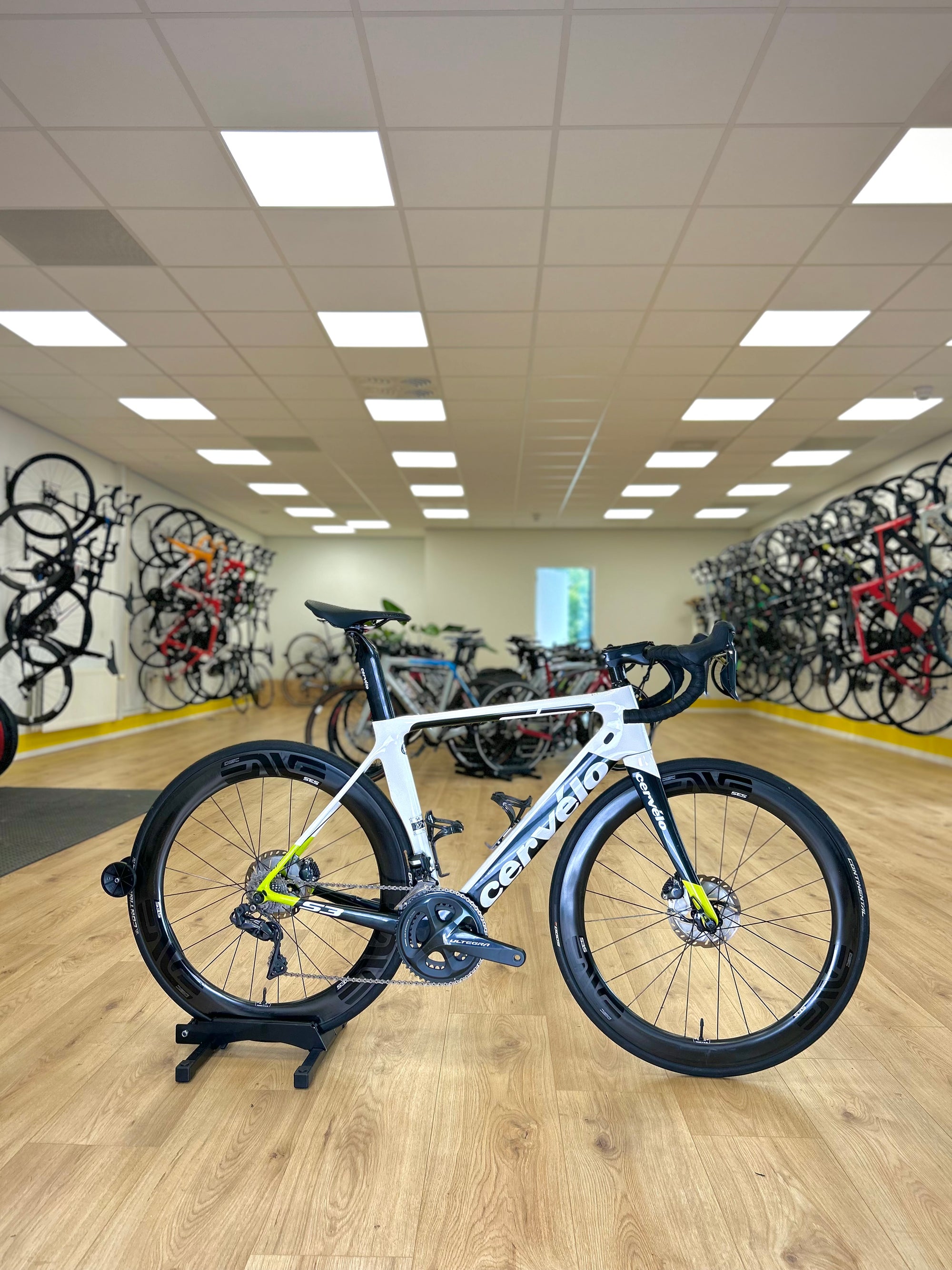 Koop tweedehands racefiets bij Racefiets013